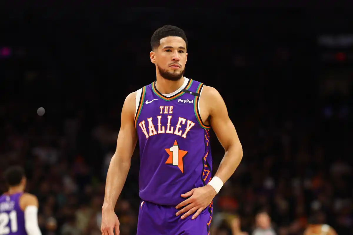 Devin Booker se torna elegível para uma extensão de US$ 150 milhões